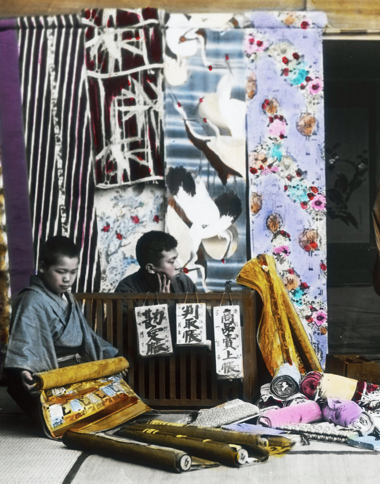 gofuku-shō 呉服商: Drapery Stores – DR CAROLIN BECKE